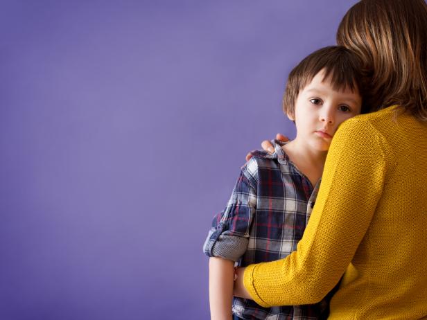 Why You Shouldn't Force Your Child to Hug | TLC.com