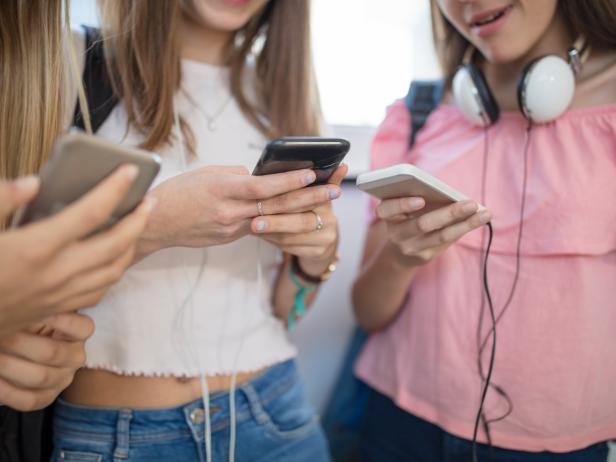 The Average Age Kids and Teens Are Getting Cell Phones | TLC.com