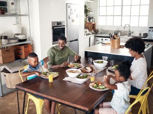 Parenting Win of the Week: The Family Meal | TLC.com