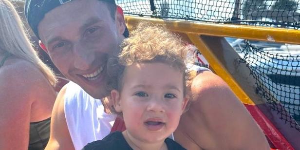 The Sweetest Photos of Baby Asher Yet | TLC.com