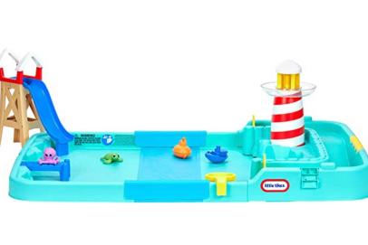 This Water Table Folds Up When Water Playtime Is Done | TLC.com