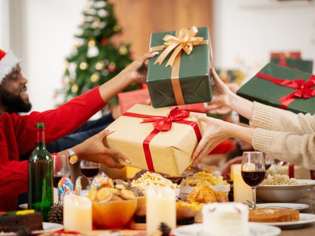 Best Personalized Gifts for the Holiday Season | TLC.com