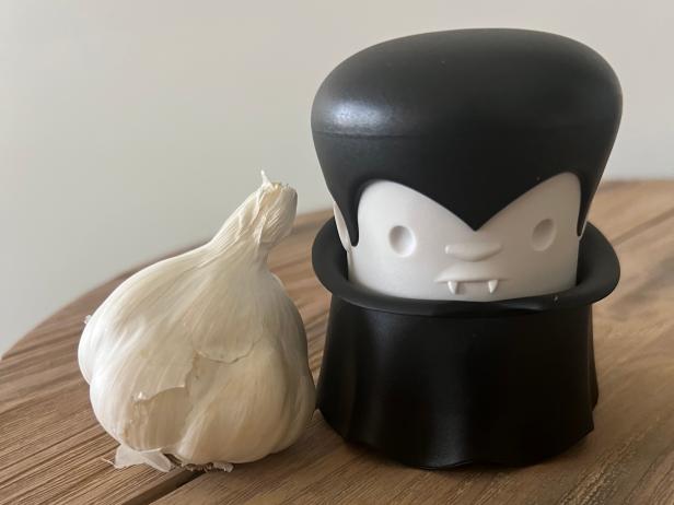 Ototo Gracula Garlic Crusher 2025 | TLC.com