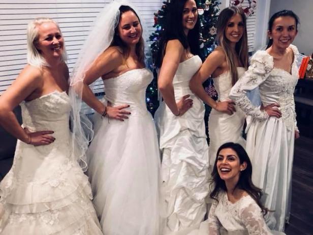 Woman’s Friends Throw Her The Most Empowering Divorce Party & Even Wore ...
